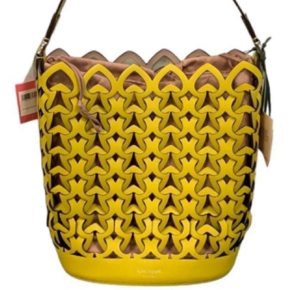 kate spade | Bags | Kate Spade Dorie Medium Leather Bucket Bag ...